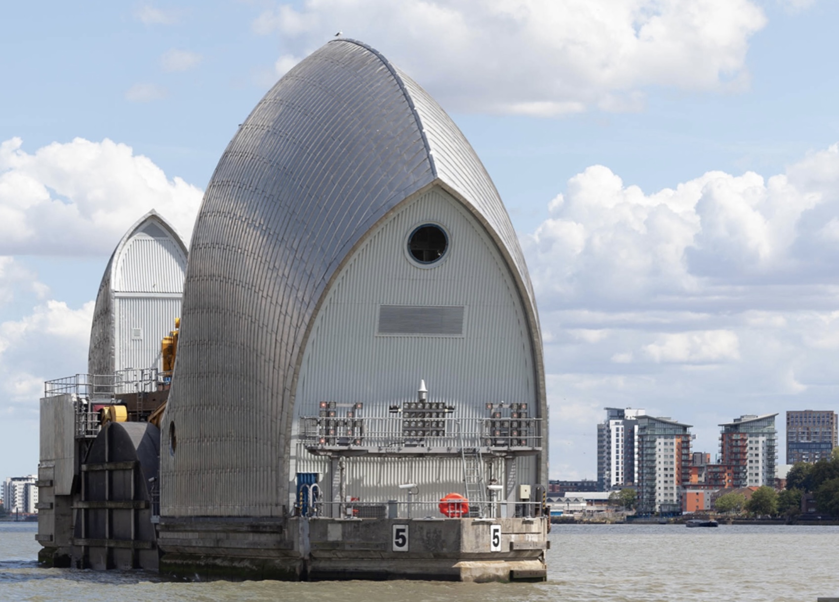 Thames Barrier – Generative AI for Beginners